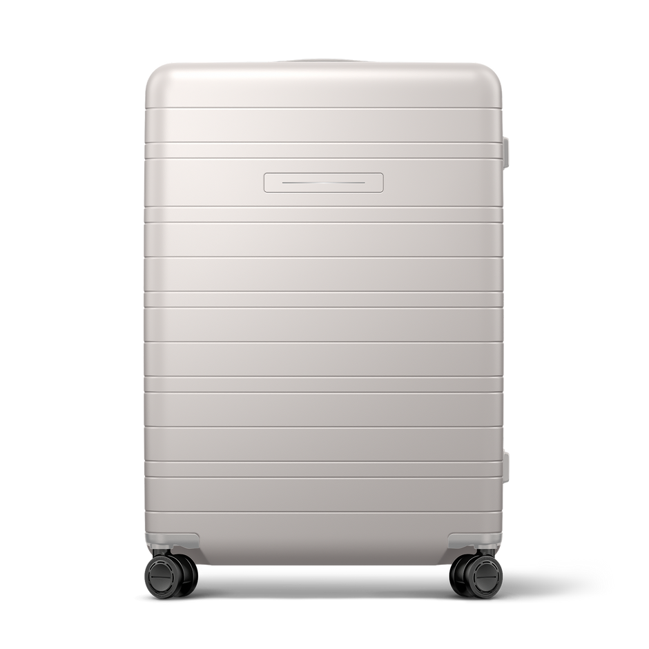 Premium Luggage | Cabin & Check in Suitcases | Horizn Studios